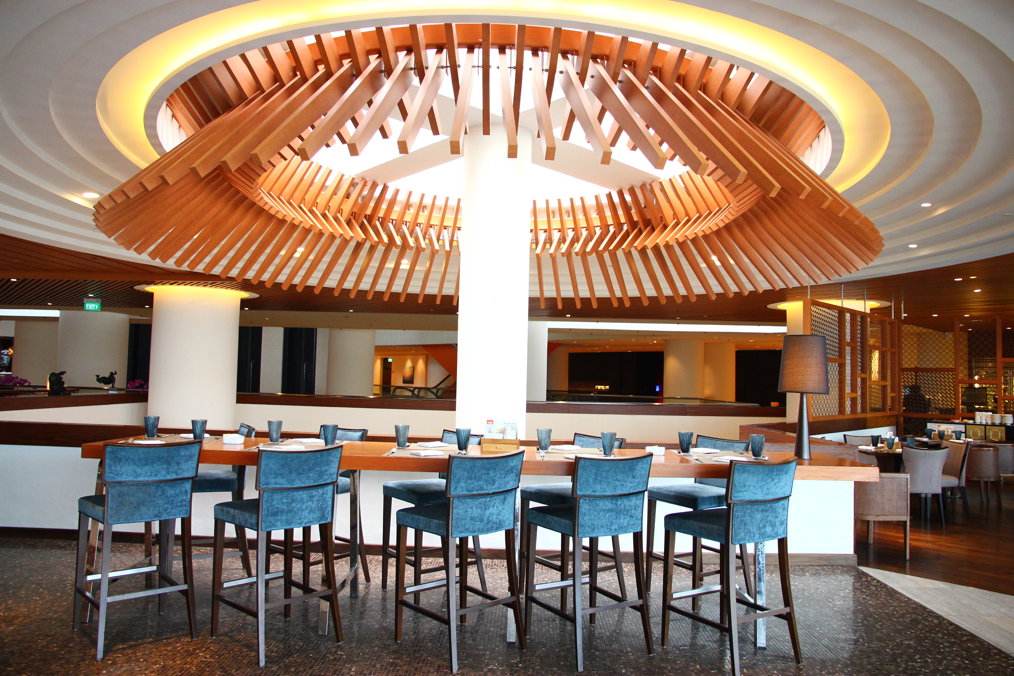 Snippets: Edge at Pan Pacific Singapore | Makan Peranakan delicacies ...