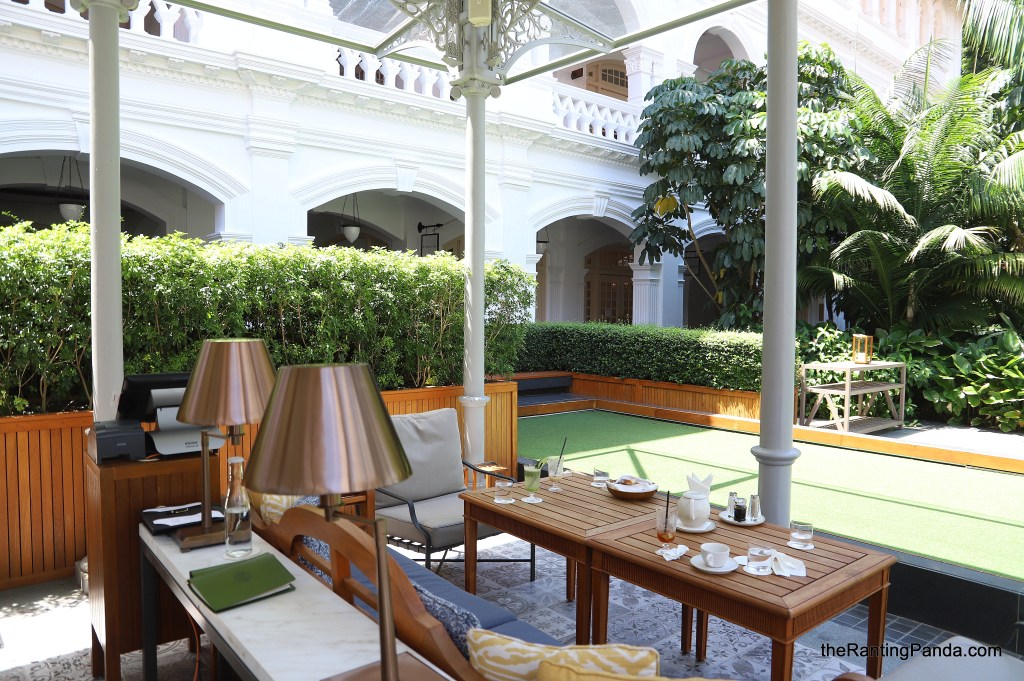 Food Review: Raffles Courtyard At Raffles Hotel Singapore | Alfresco ...