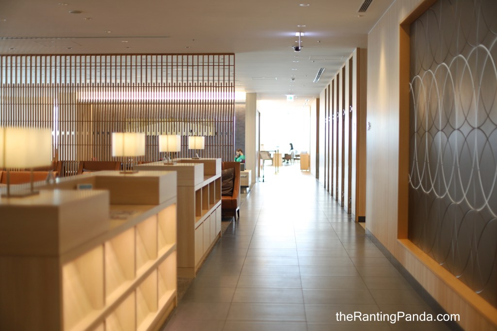 Lounge Review: Japan Airlines (JAL) Sakura Lounge Sky View, Tokyo ...