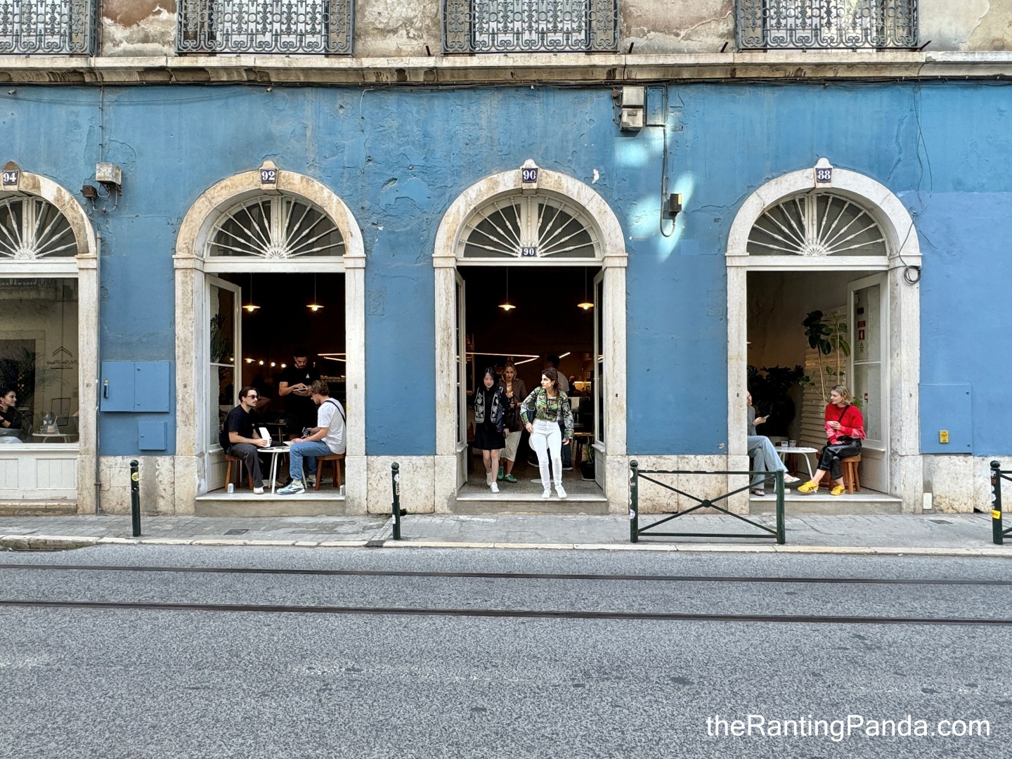 Food Scoops: The Best Cafes & Coffeeshops To Check Out In Lisbon ...