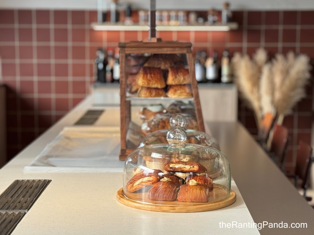 Food Review: Pout Rooftop Cafe At South Bridge Road | Hidden Cafe With ...